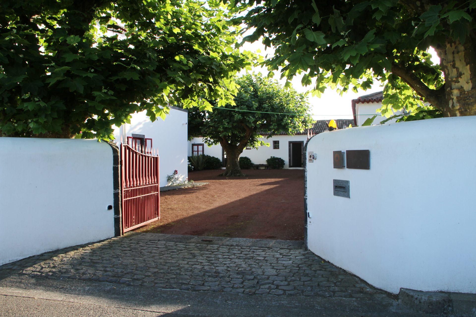 Monte Inglês em Ponta Delgada - Azorean Rooms / Azores Islands